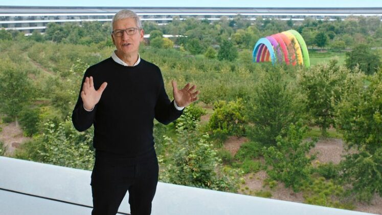Generální ředitel společnosti Apple Tim Cook si v roce 2025 vydělal 74 ...
